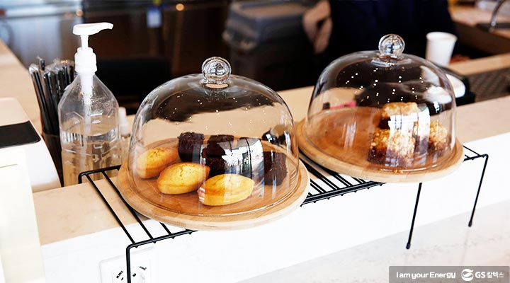 미래형주유소 일산 호수공원 인근 Gs칼텍스 카닥일산주유소 생생 체험후기feat핸드드립커피와 핫도그 즐기며 15분만에 손세차되는 주유소 Gs칼텍스 미디어허브